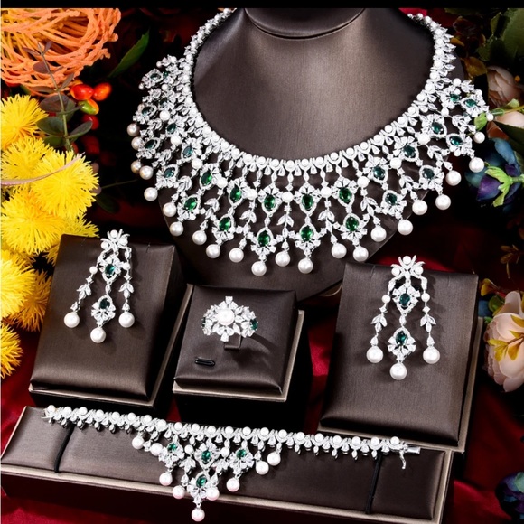 Jewelry | Emerald Green Rhinestone Set | Poshmark